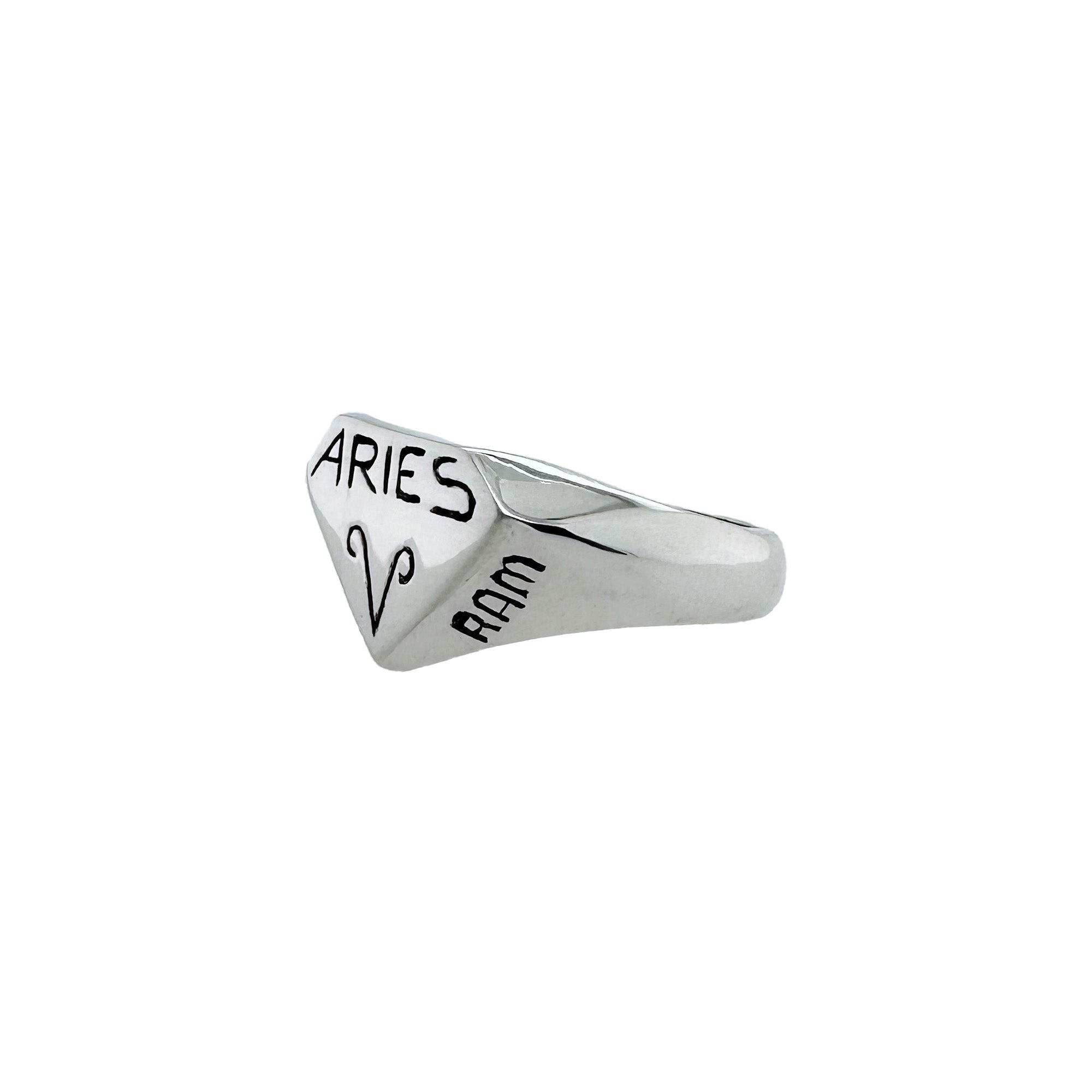 Aries Ring – Rat Betty